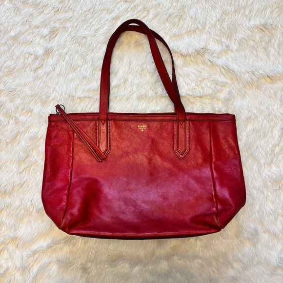 Fossil | Bags | Fossil Large Red Pebbled Leather Structured Shoulder ...